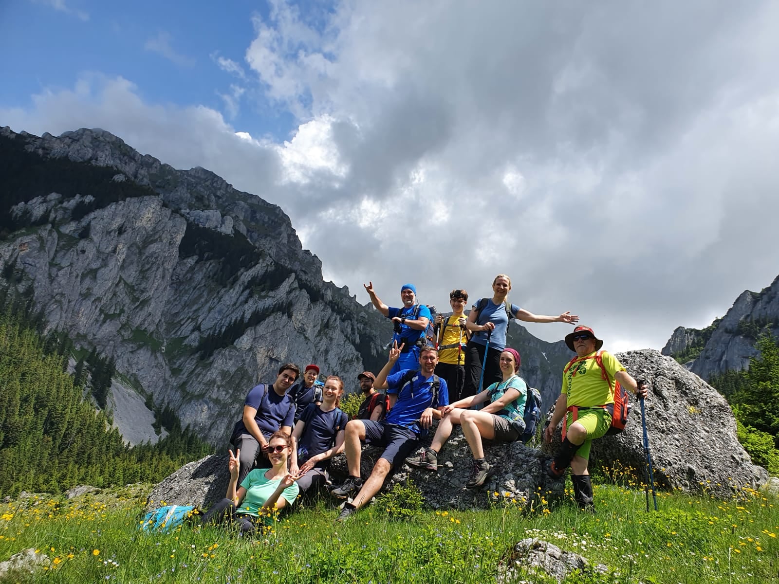 Excursie Muntii Bucegi Cascada Moara Dracului |OxigenTour.ro