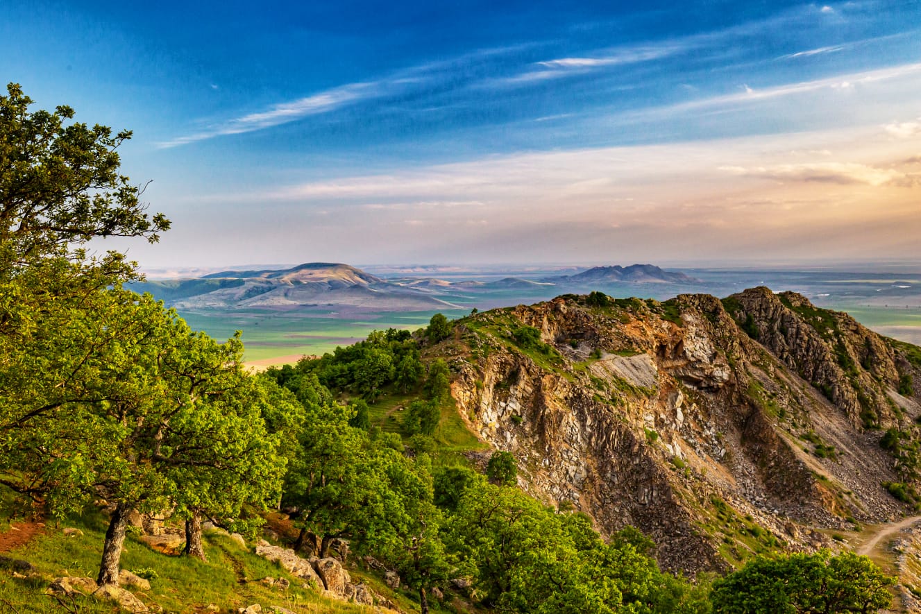 Excursie Muntii Macin si Iacobdeal|OxigenTour.ro