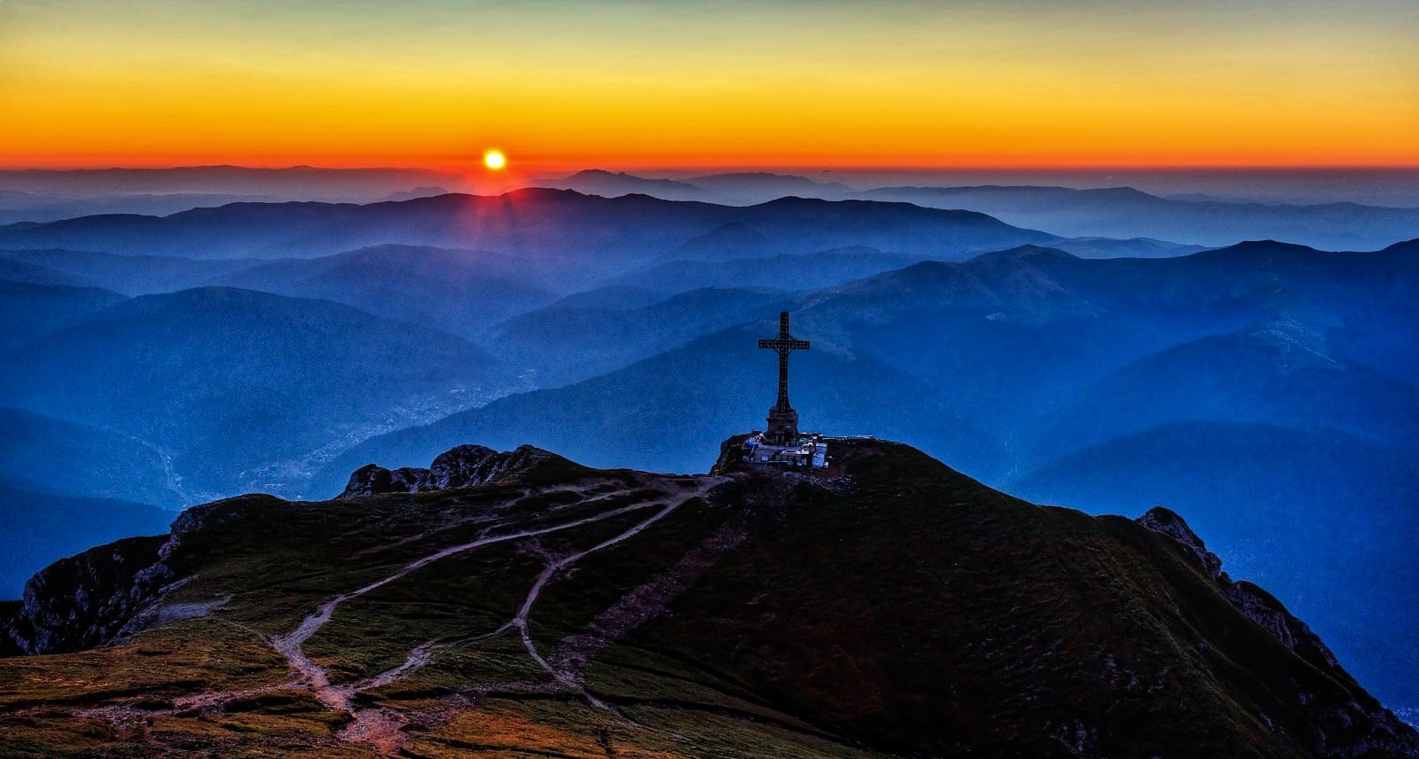 Excursie munte Rasarit Crucea Caraiman|OxigenTour.ro